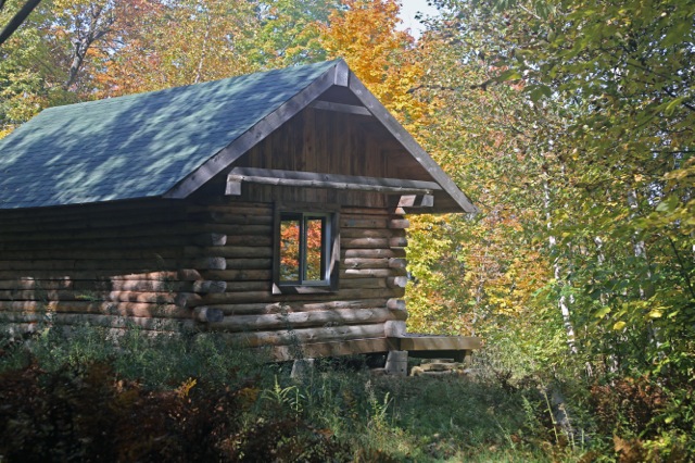 Ski Hill Rest Cabin 02 – Limberlost Forest and Wildlife Reserve